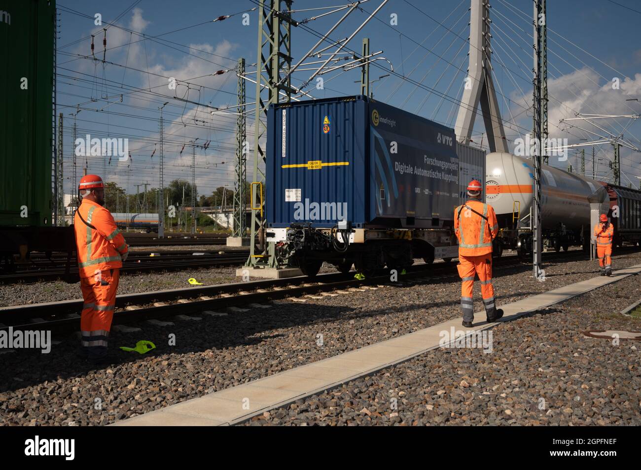 Automatic coupler hi-res stock photography and images - Alamy