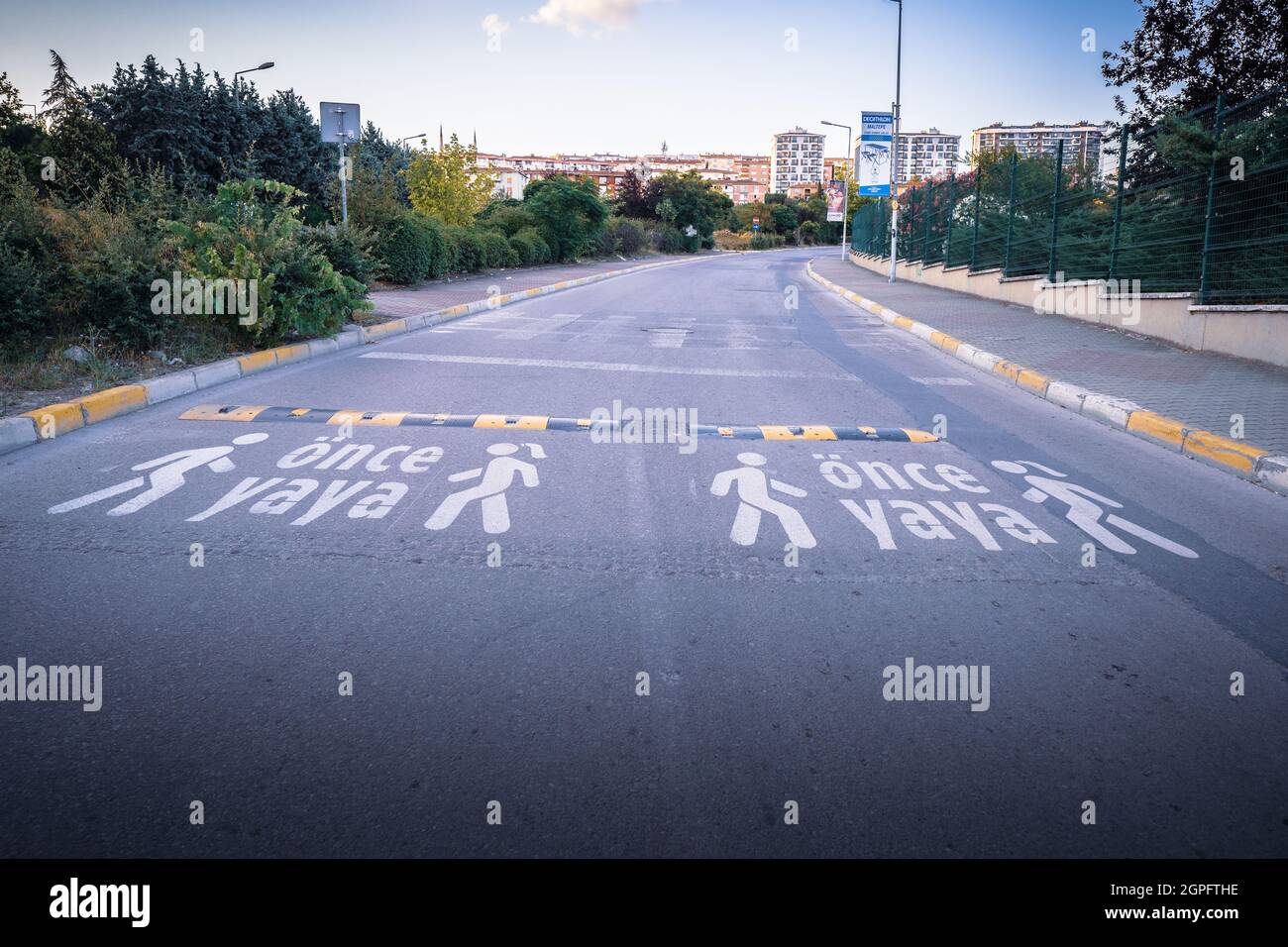 Istanbul turkey road traffic signs hi-res stock photography and images ...