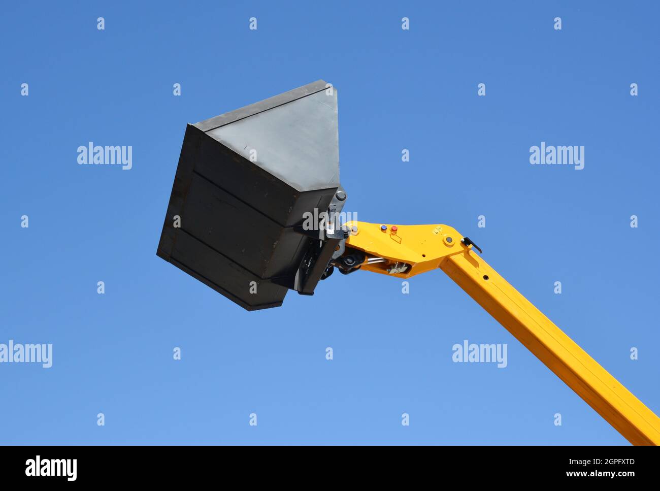 Lifting bucket hi-res stock photography and images - Alamy