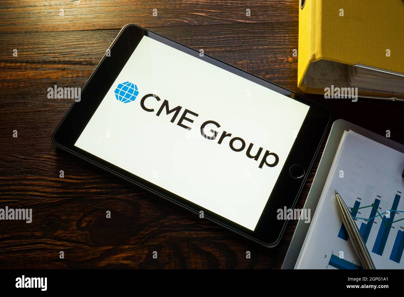 Cme group logo hi-res stock photography and images - Alamy