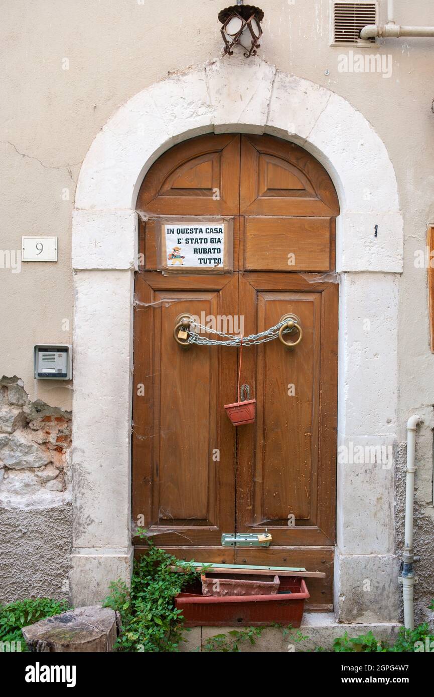 Fossa (Aq), Italy 25/09/2021: the city abandoned after the earthquake ...