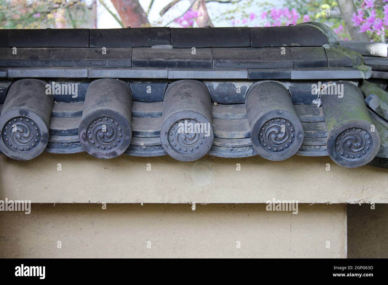 traditional wall and tiles in japan Stock Photo - Alamy
