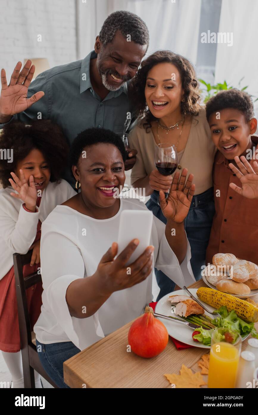 Women waving daughters hi-res stock photography and images - Alamy