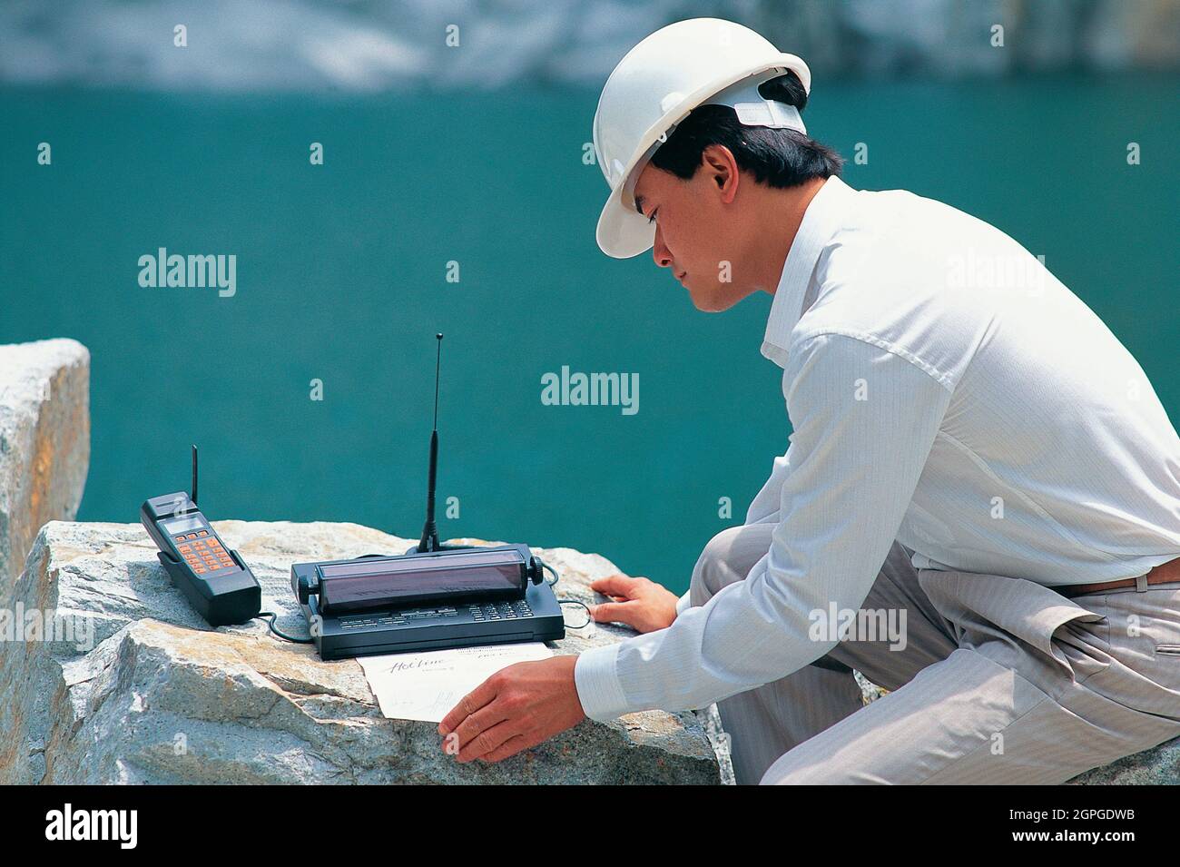 Satellite engineer hi-res stock photography and images - Alamy
