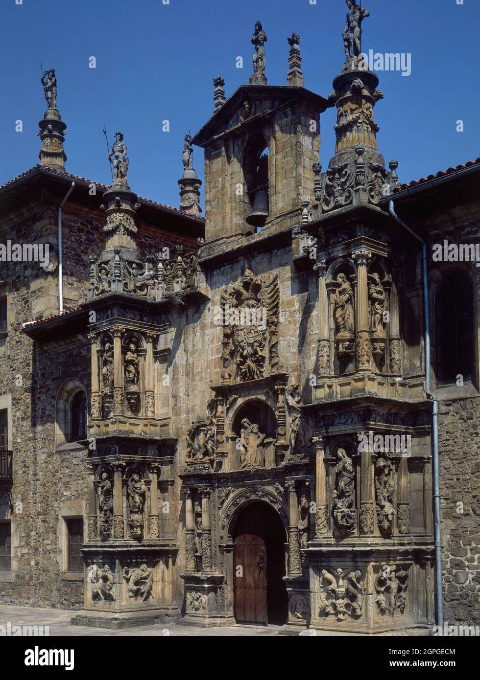 FACHADA RENACENTISTA DE LA UNIVERSIDAD DE OÑATE - 1546. Author: PICART ...