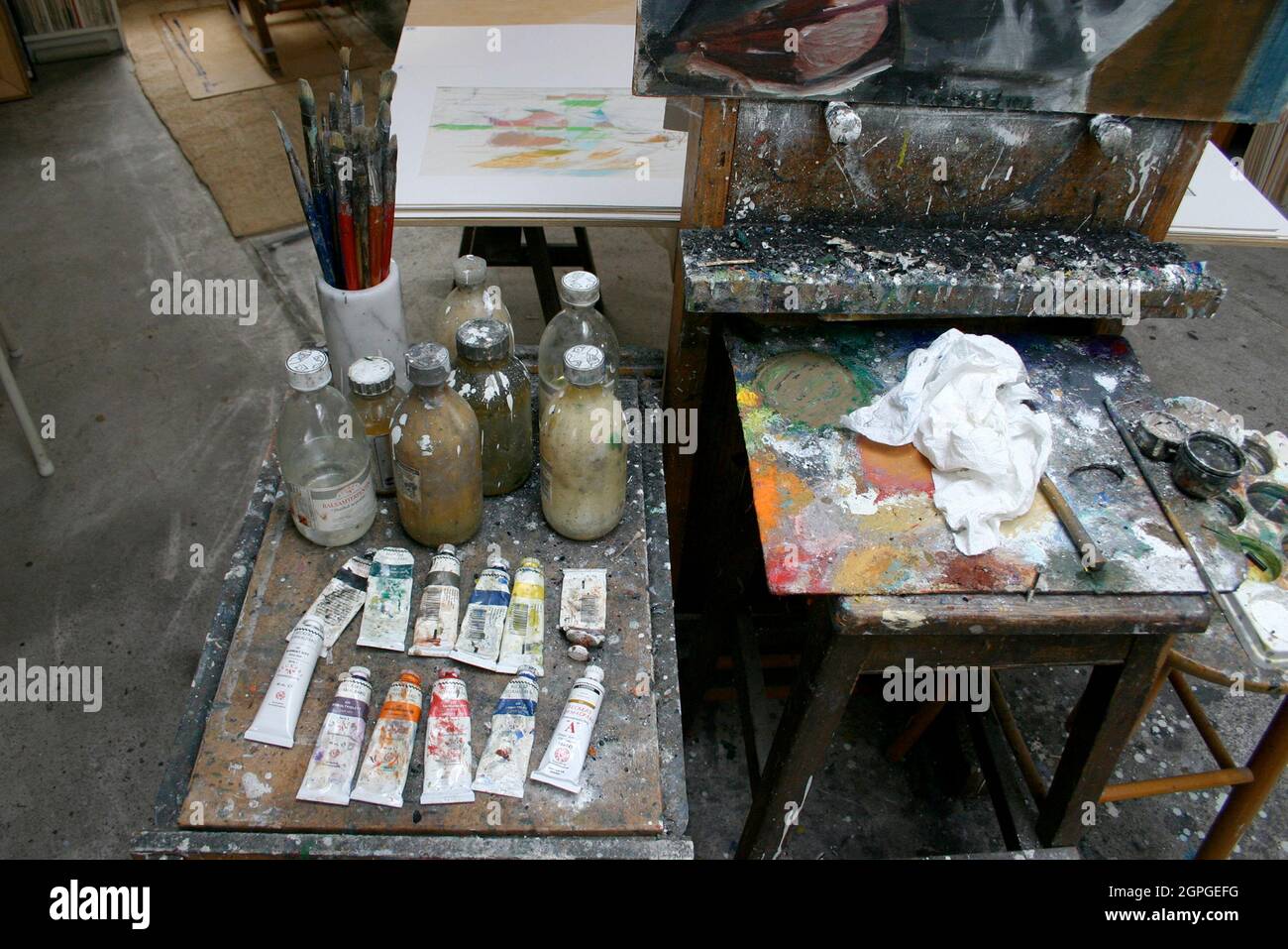 COLOR TUBES in an artist´s studio Stock Photo - Alamy