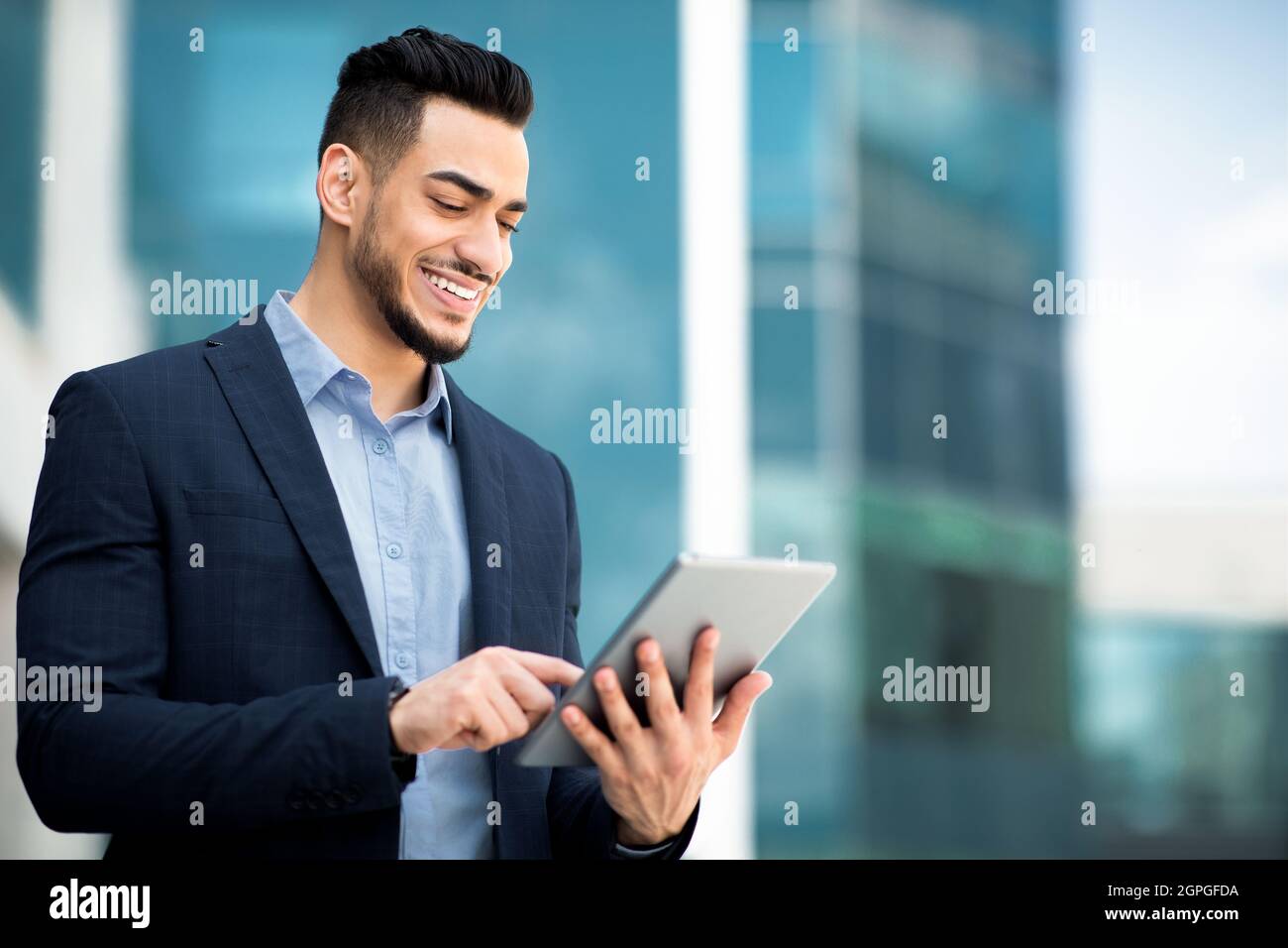 Successful arab man wear hi-res stock photography and images - Alamy