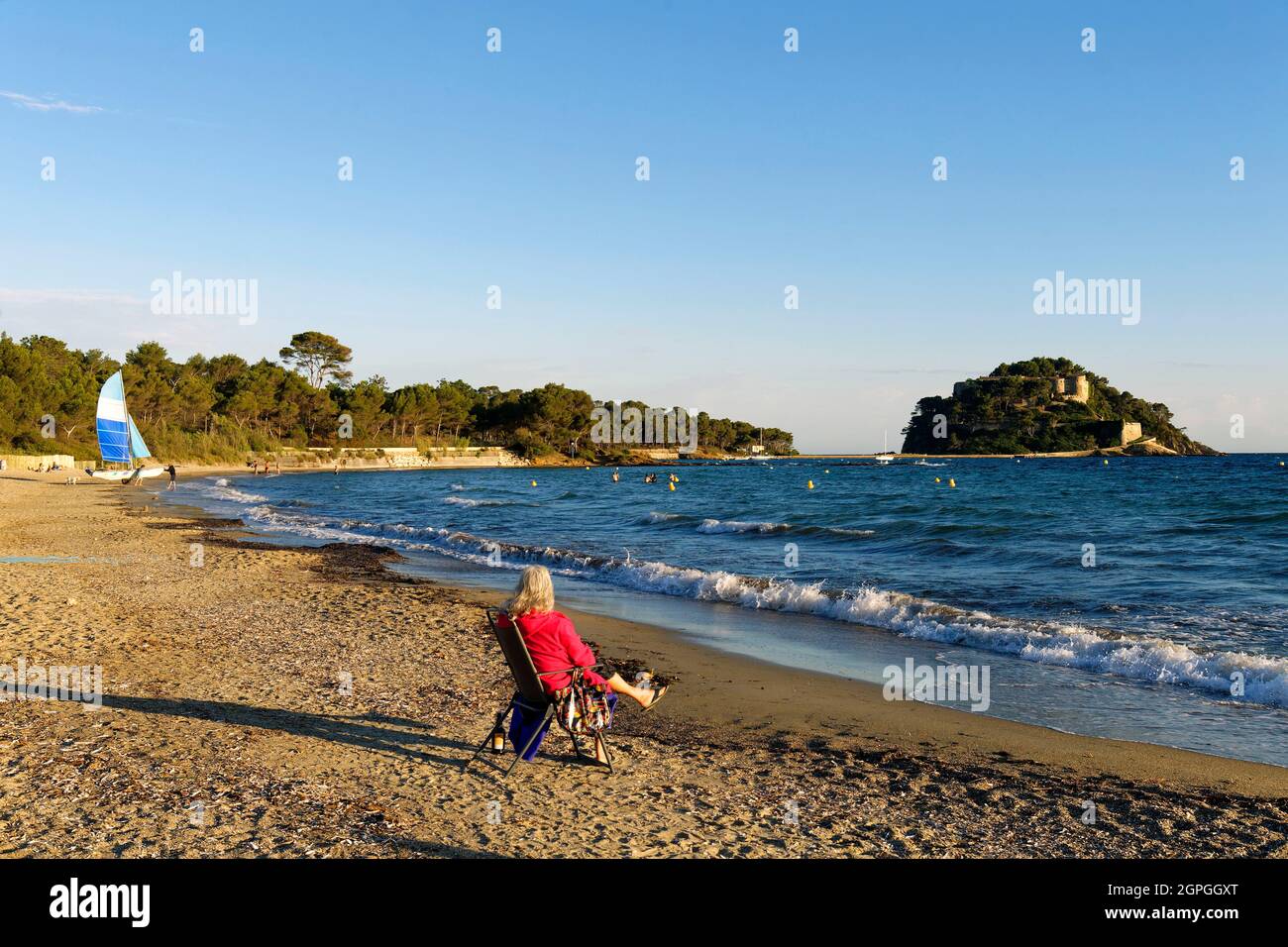 France, Var, Bormes les Mimosas, Cabasson beach and Bregancon fort ...