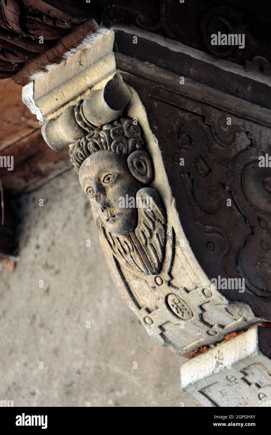 France, Bas Rhin, Obernai, Rue Gouraud, yard Fassinger, console ...