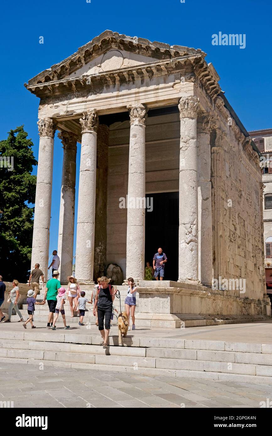Corinthian prostyle hi-res stock photography and images - Alamy