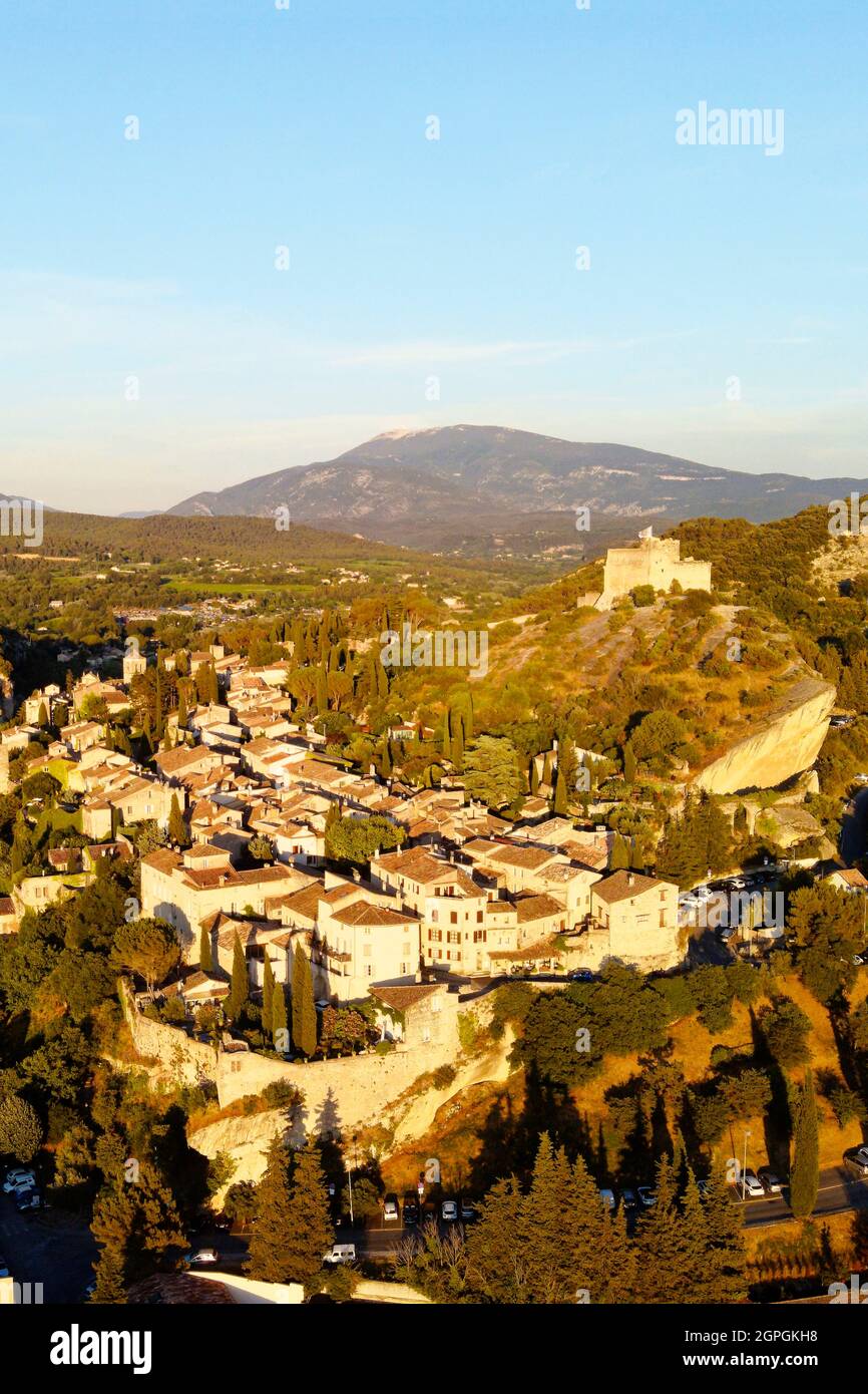 Sunset vaison la romaine provence hi-res stock photography and images ...