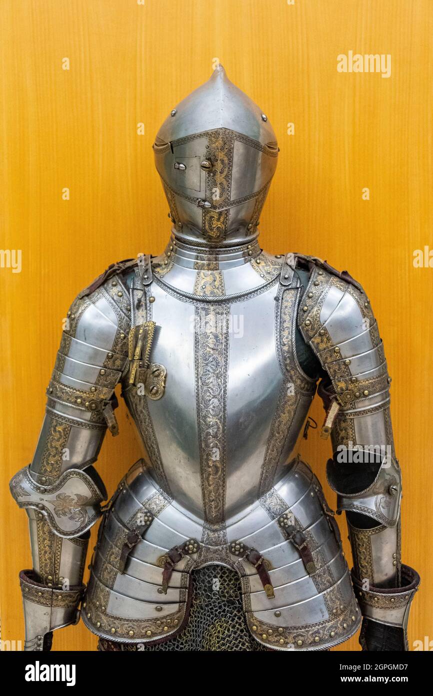 17th century armour hi-res stock photography and images - Alamy