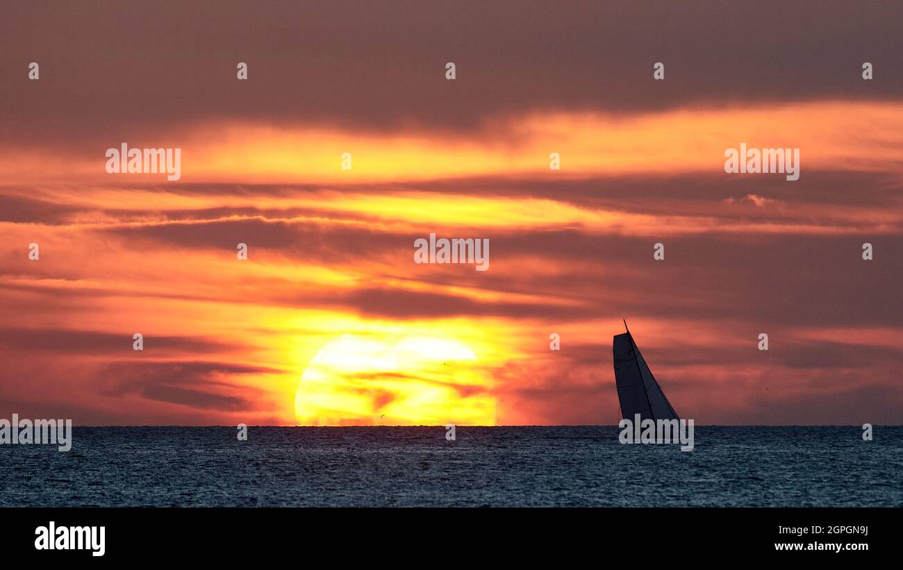 Brittany france horizon hi-res stock photography and images - Alamy