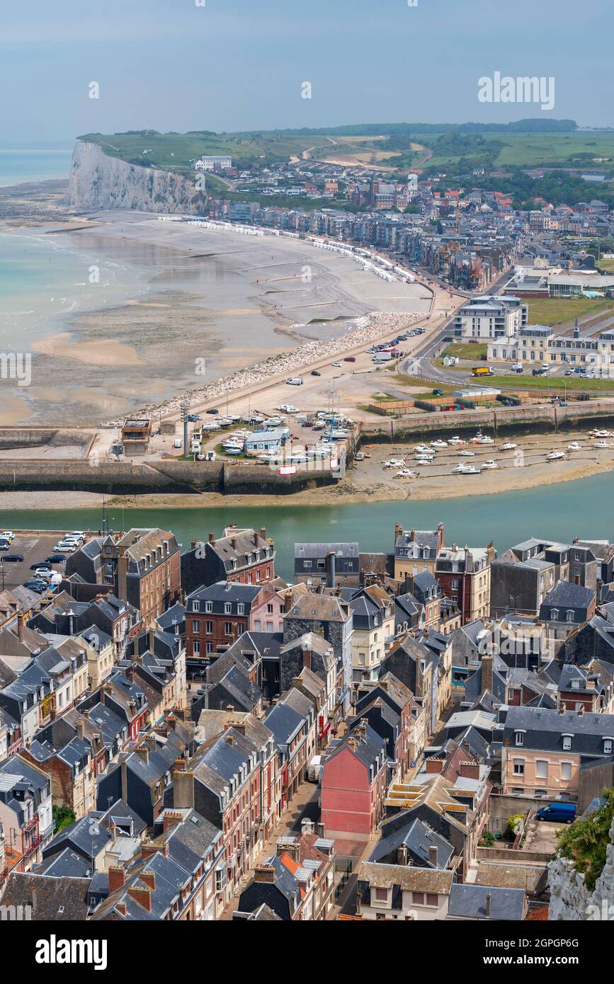 Le treport beach hi-res stock photography and images - Alamy