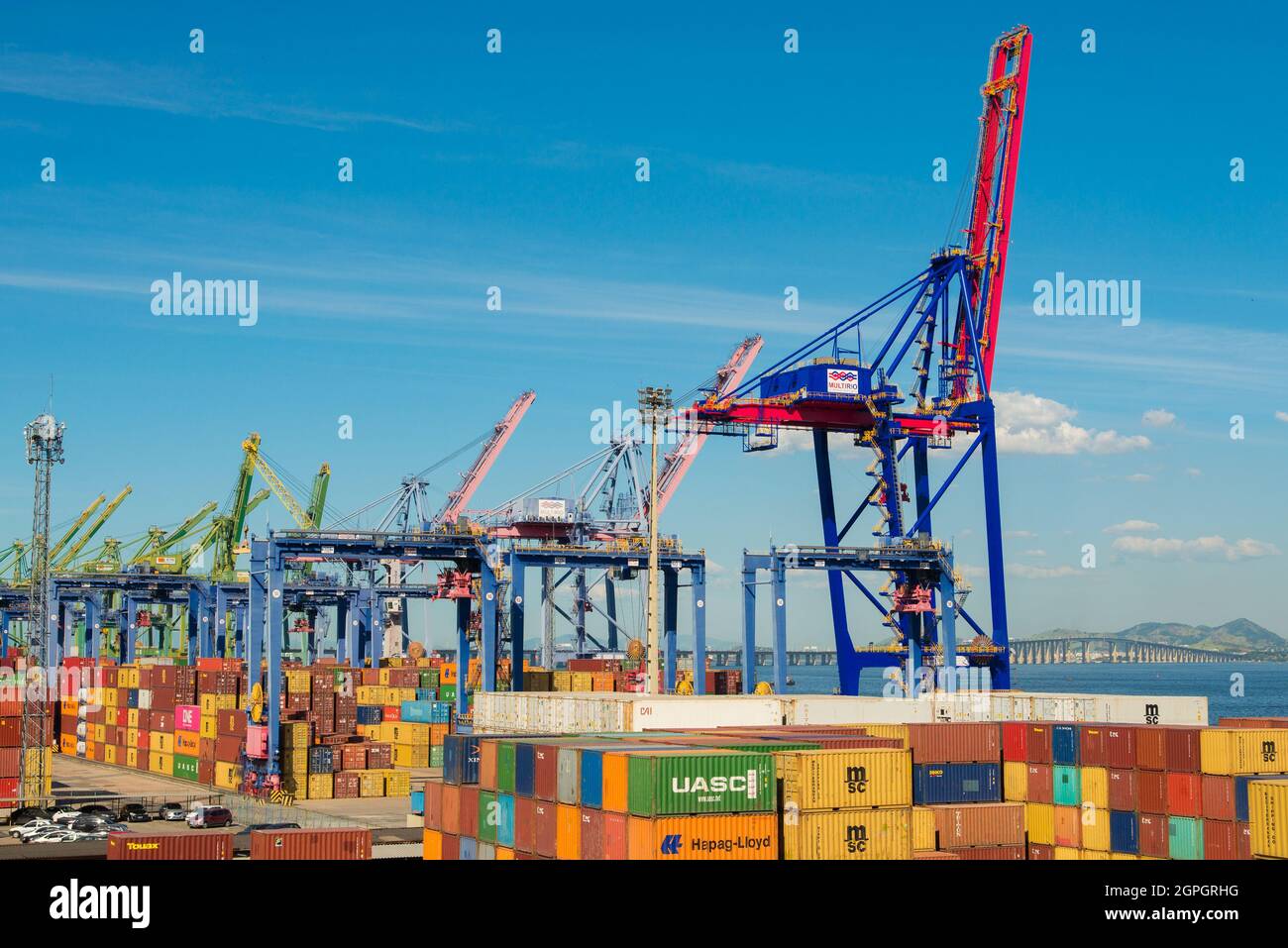 Rio de janeiro port loading hi-res stock photography and images - Alamy