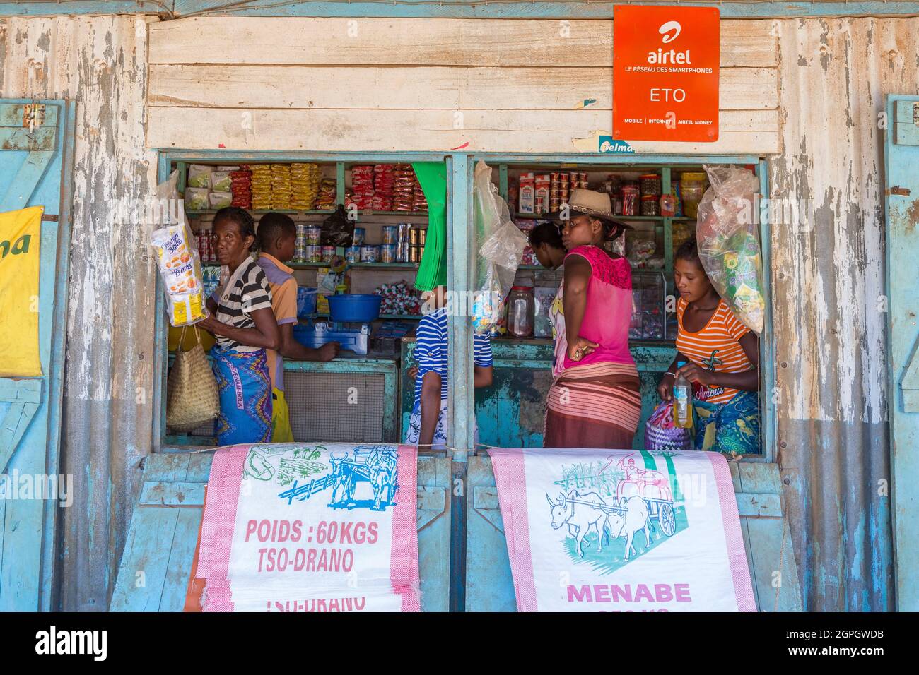Madagascar, Menabe region, Bemaraha massif, the Tsiribihina river ...
