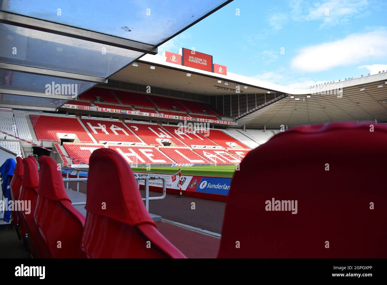 Safc ladies hi-res stock photography and images - Alamy