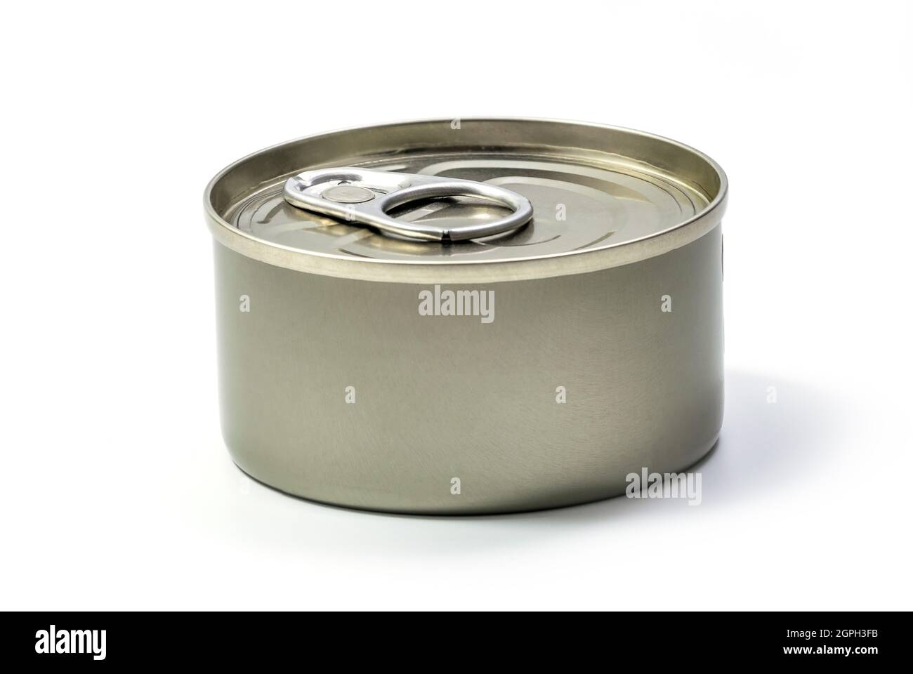 Round metal can Food container isolated on white with clipping path ...