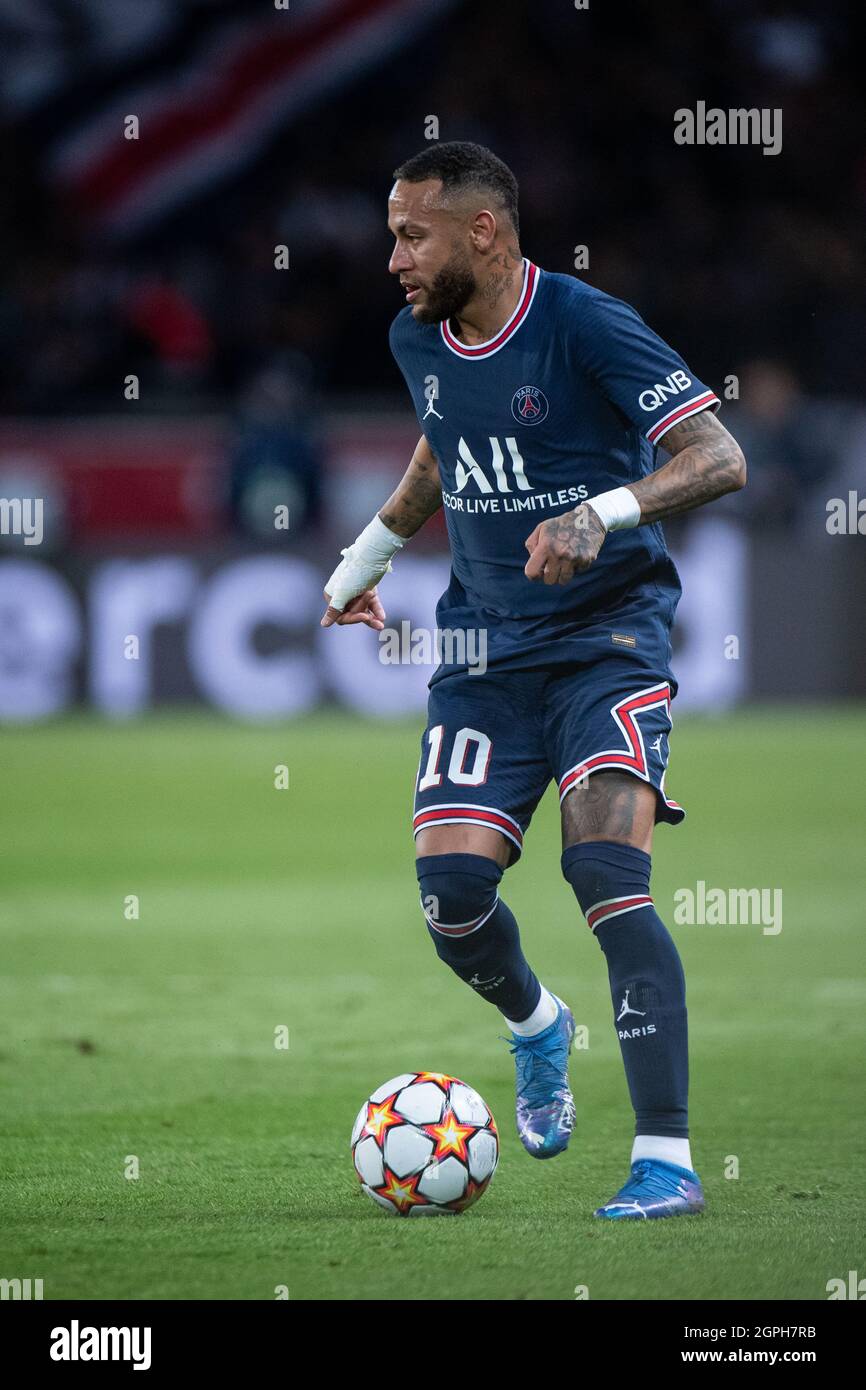 Neymar psg hi-res stock photography and images - Alamy