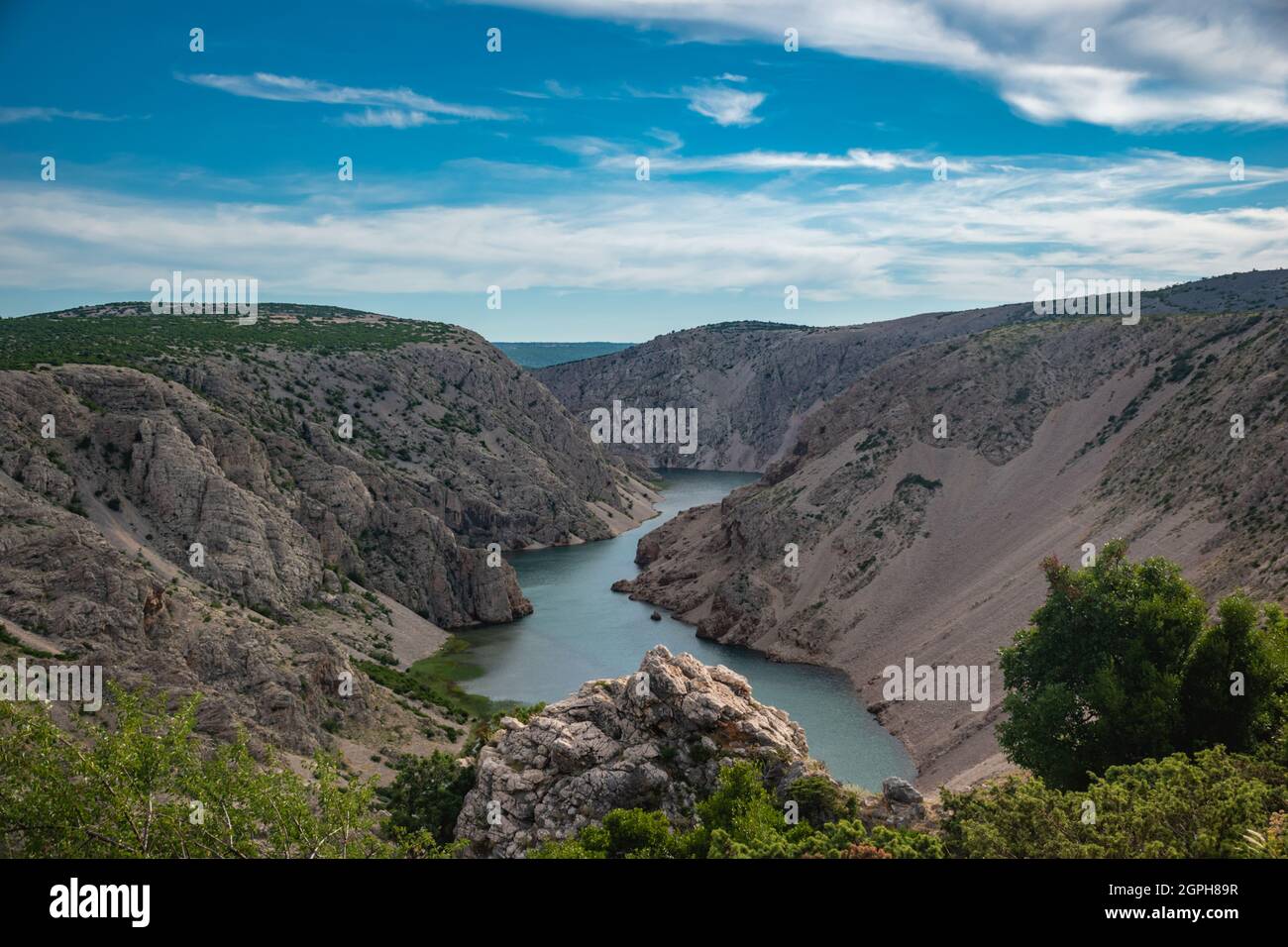 Zrmanja river canyon from the viewpoint in Dalmatia, Croatia Stock ...