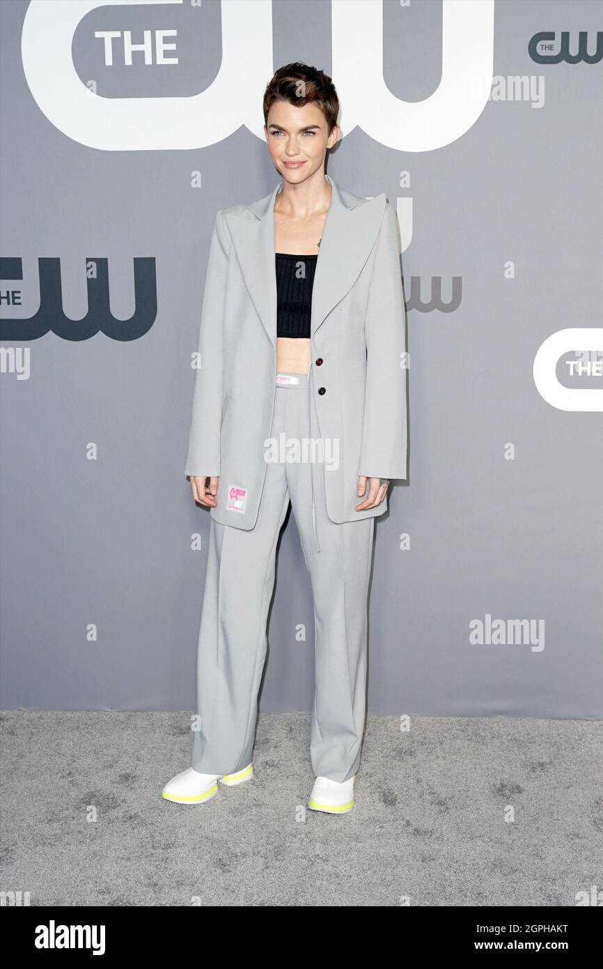 New York - NY - 20190516 CW Upfront presentation guest arrivals ...