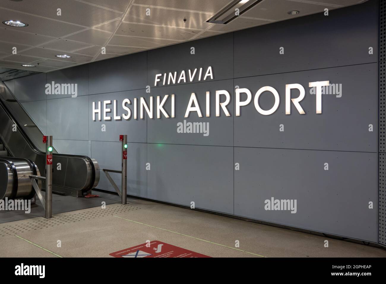 Helsinki airport hi-res stock photography and images - Alamy
