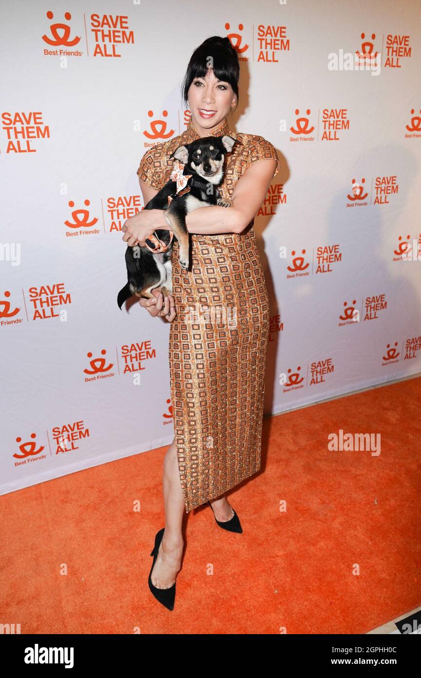 New York - NY - 20190402 Stars attended the Best Friends Benefit to ...