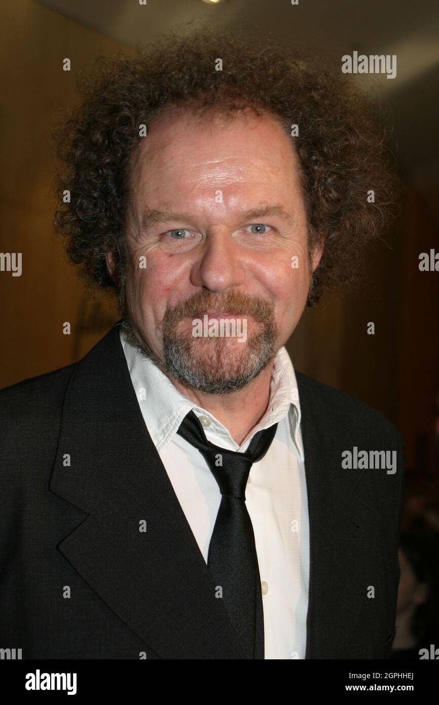 Mike Figgis 06/27/04 The 31st Annual Vision Awards at Beverly Hilton ...