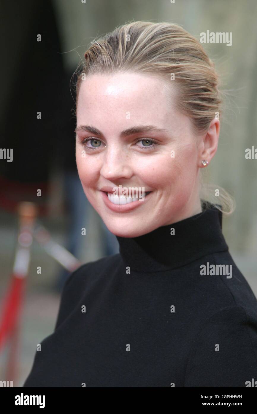 Melissa George 06/28/04 ANCHORMAN - THE LEGEND OF RON BURGUNDY at ...