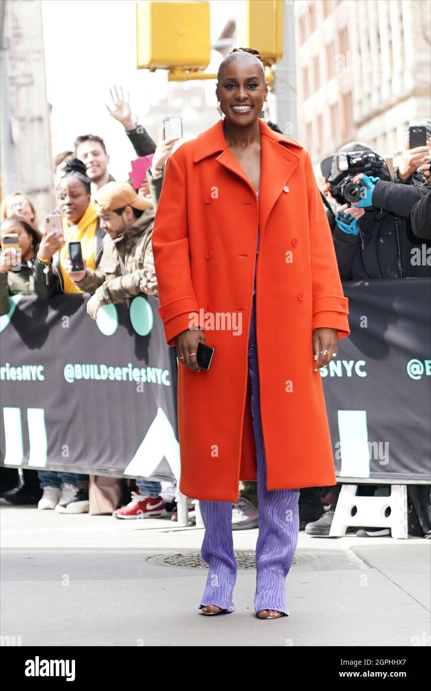 New York - NY - 20190402 Melissa Joan Hart and Issa Rae are seen ...