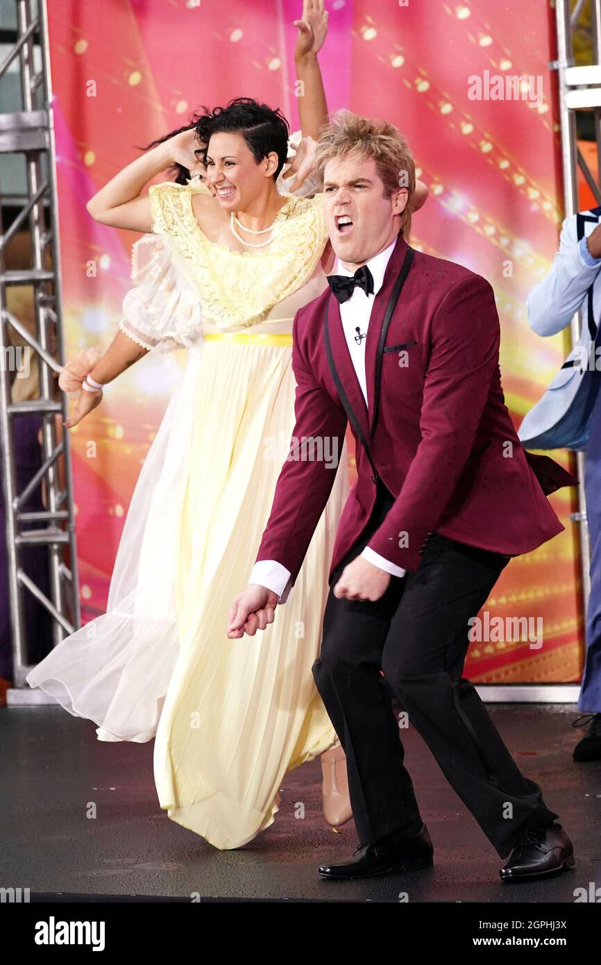 New York - NY - 20191031 The hosts and anchors of the TODAY show reveal ...