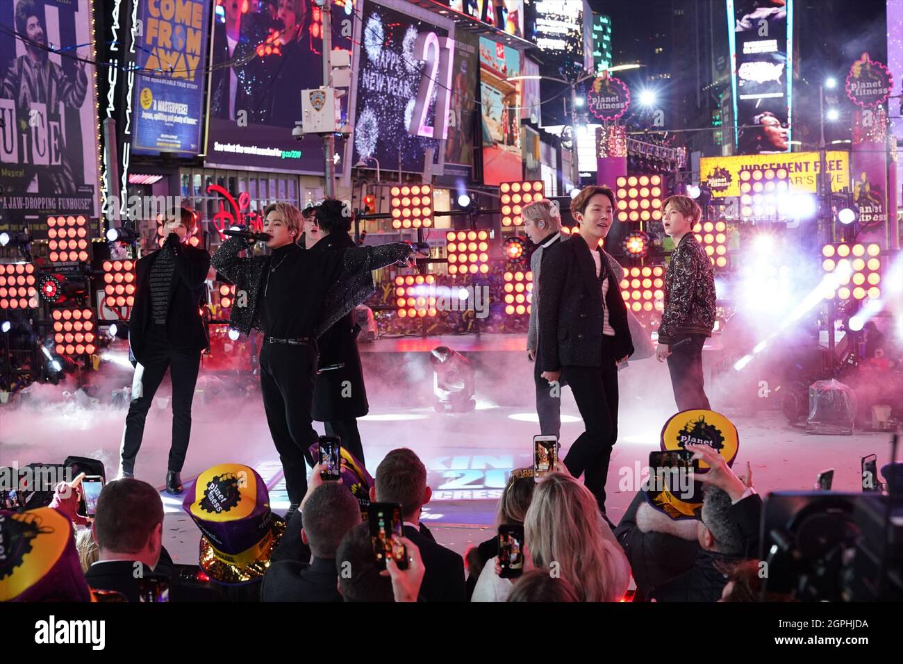 New York - NY - 20191231 Dick Clark's New Year's Rockin' Eve in Times ...
