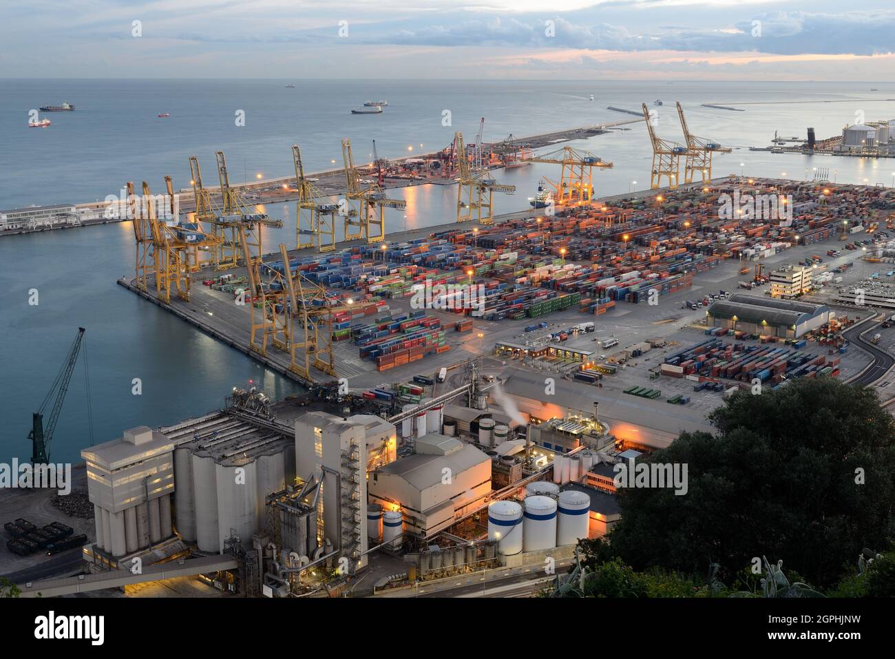 Panorama of port vell in sunset barcelona hi-res stock photography and ...