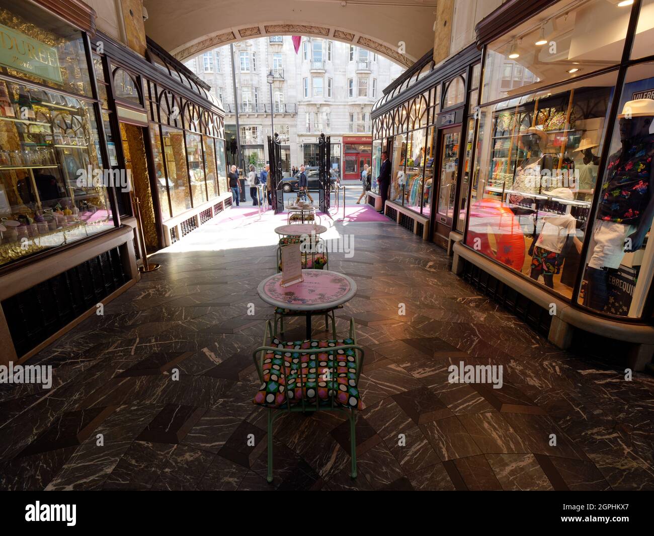 London, Greater London, England, September 21 2021: Elegant shops in ...