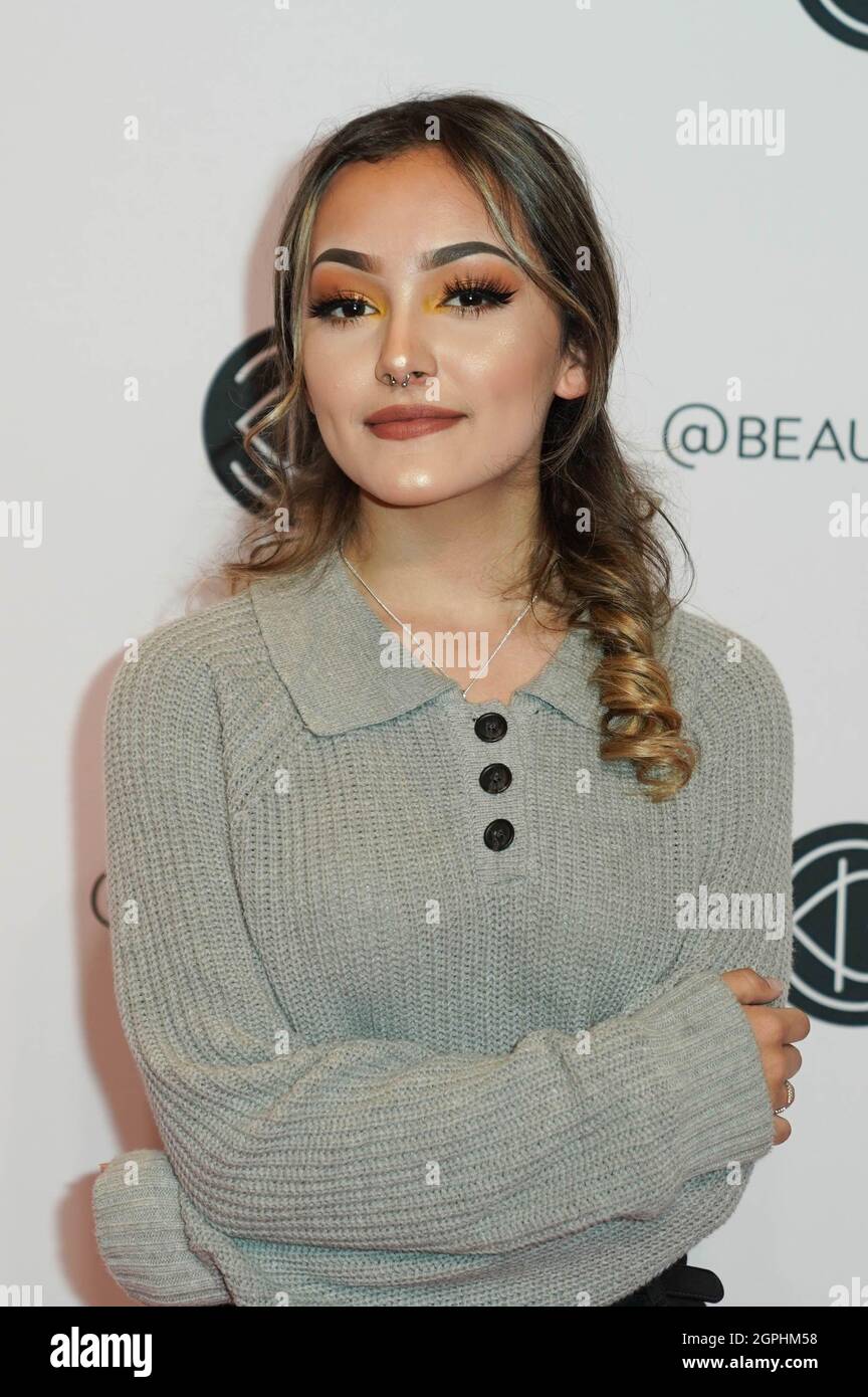 New York - NY - 20190406 Stars attended the 2019 Beautycon New York ...