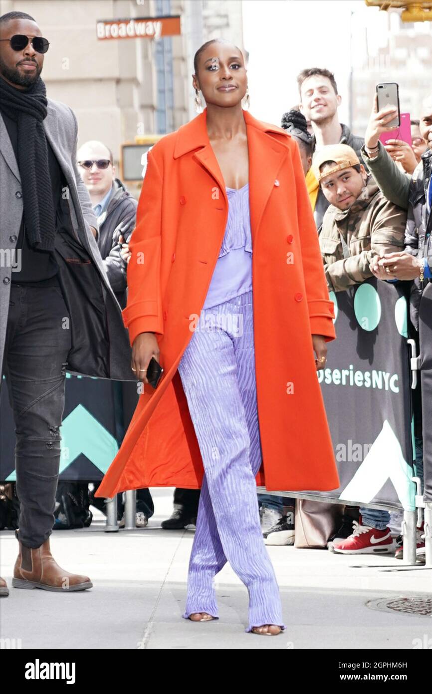 New York - NY - 20190402 Melissa Joan Hart and Issa Rae are seen ...