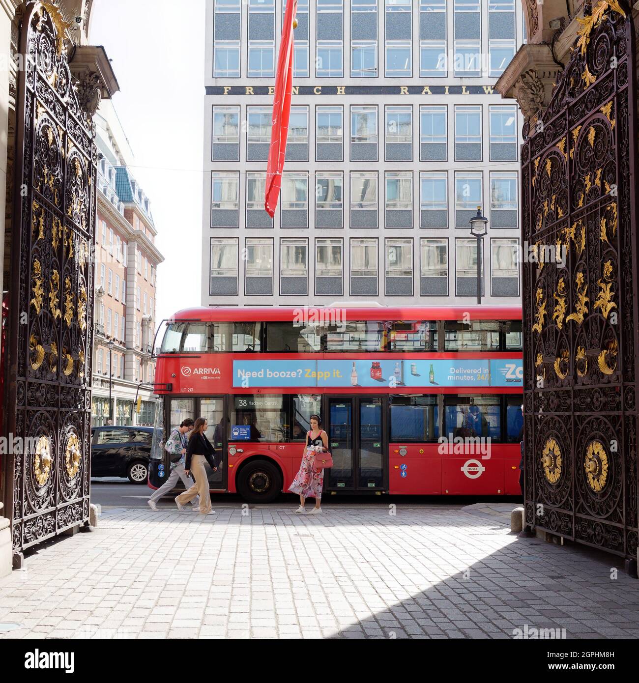 Seen from bus hi-res stock photography and images - Alamy