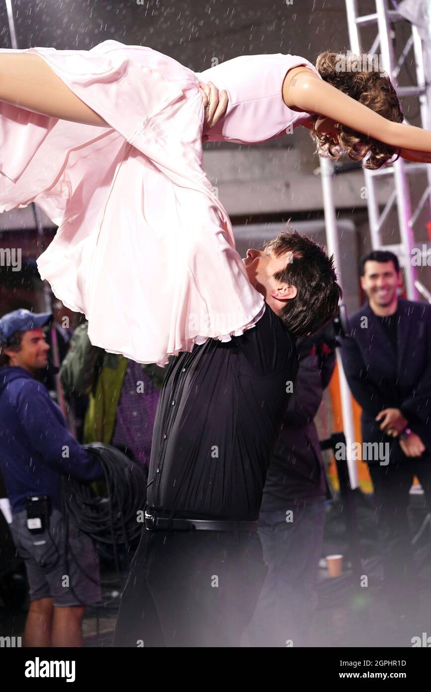 New York - NY - 20191031 The hosts and anchors of the TODAY show reveal ...