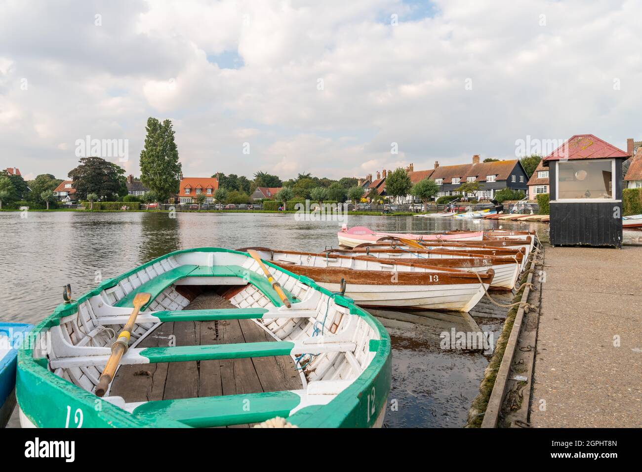 Rowing boats on thorpeness meare suffolk hi-res stock photography and ...