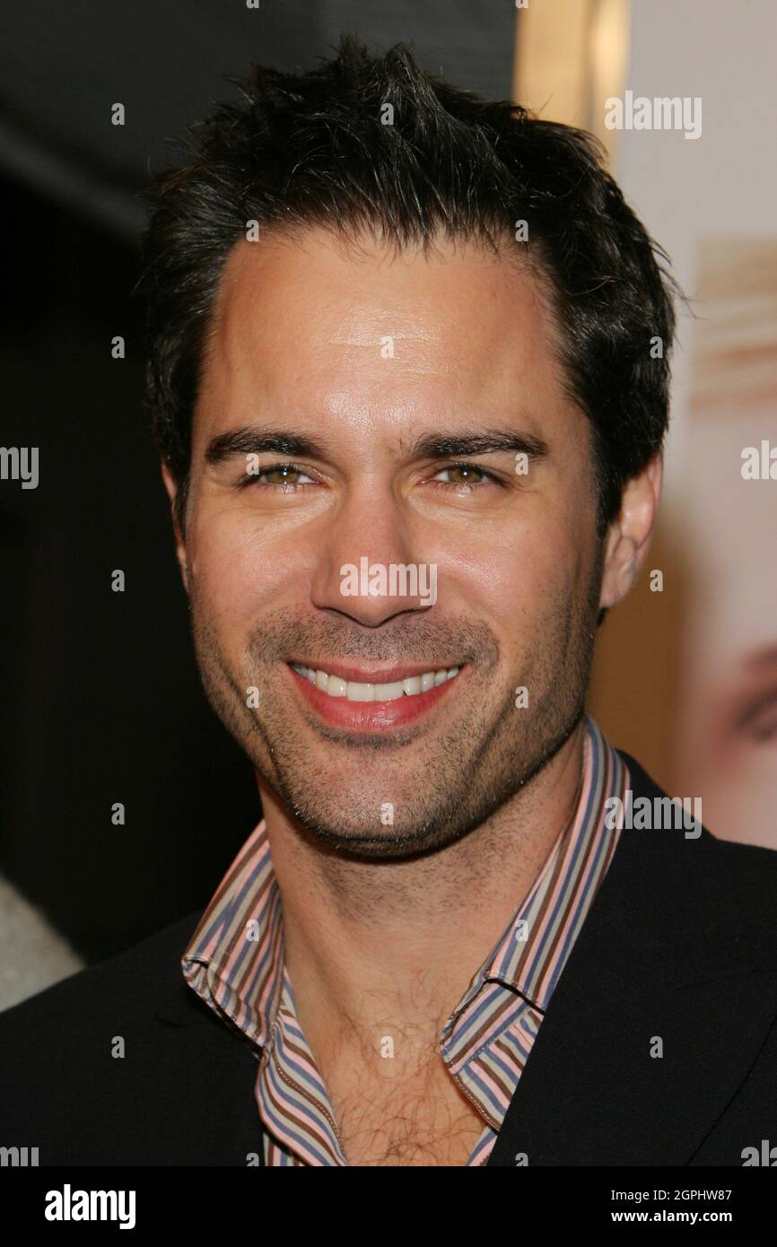 Eric McCormack 11/22/04 CLOSER premiere held at Mann Village, Los ...