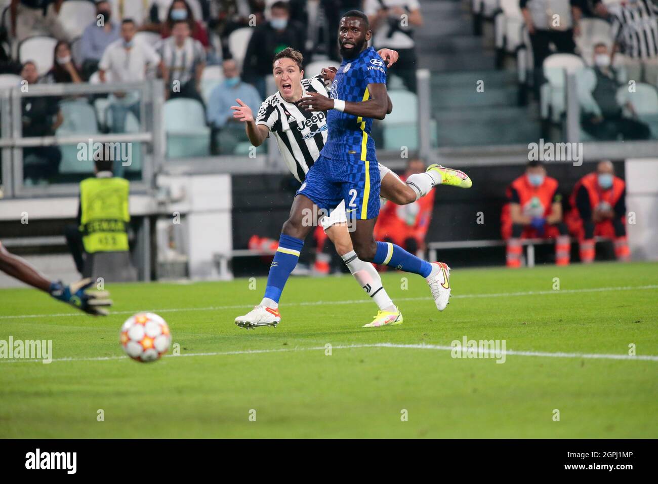 Federico chiesa chelsea hi-res stock photography and images - Alamy