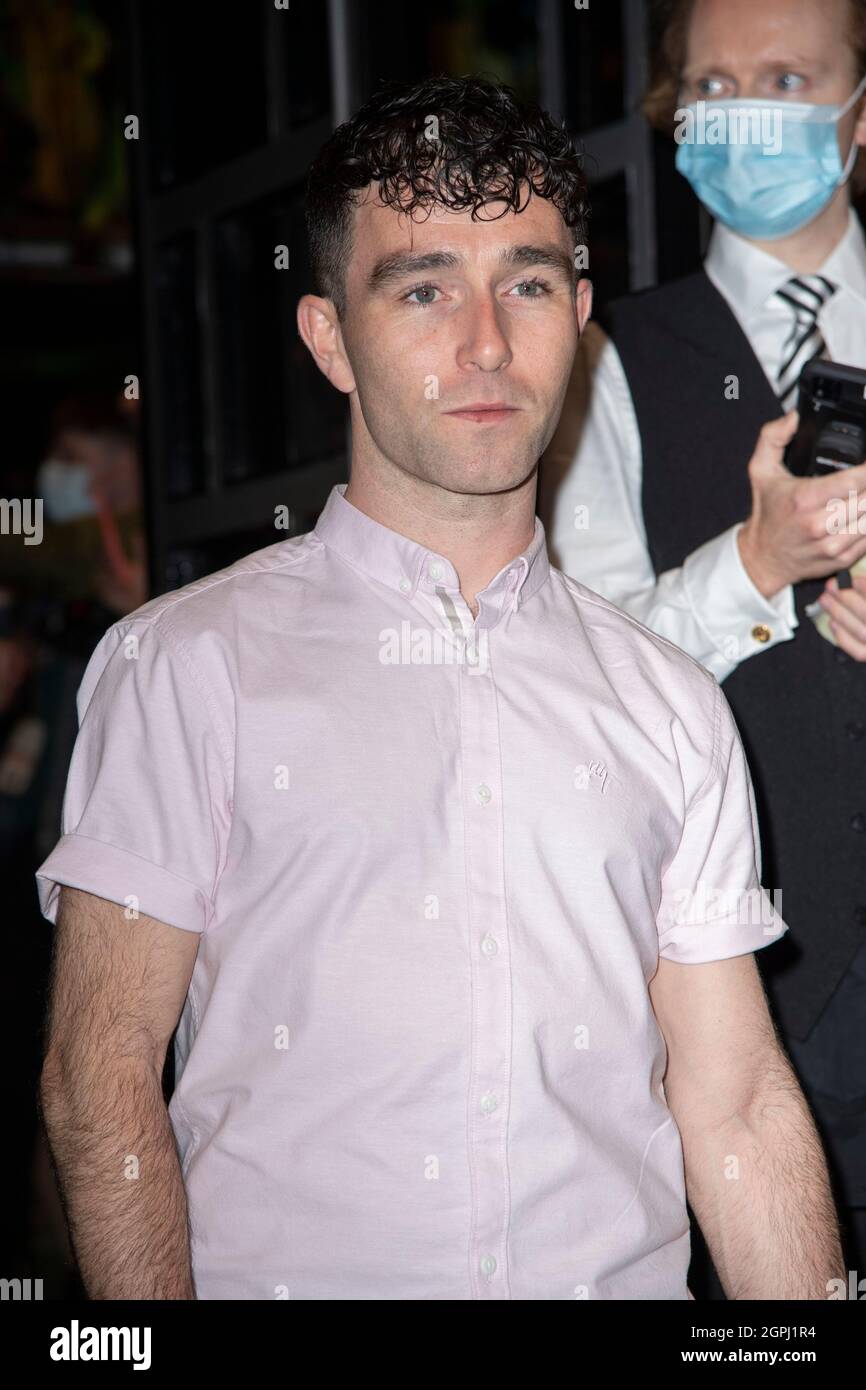 George ure hi-res stock photography and images - Alamy