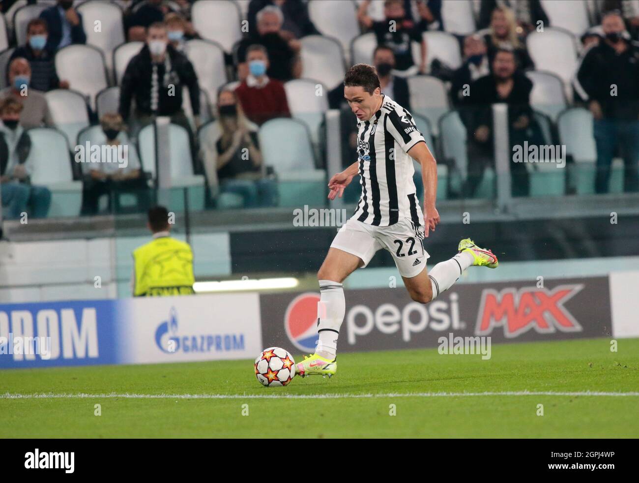 Federico chiesa chelsea hi-res stock photography and images - Alamy