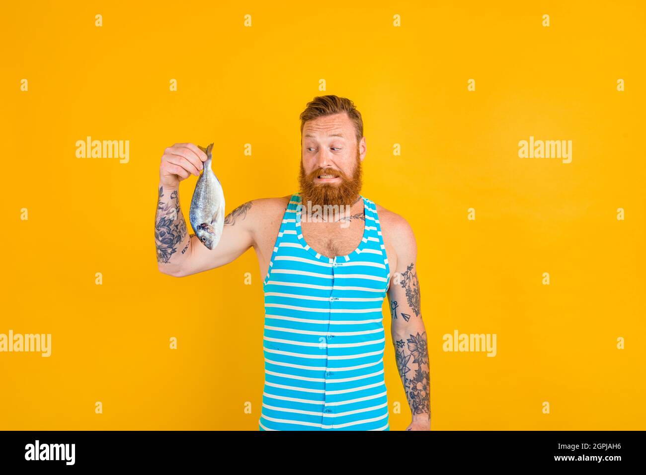 Fish capture hi-res stock photography and images - Alamy