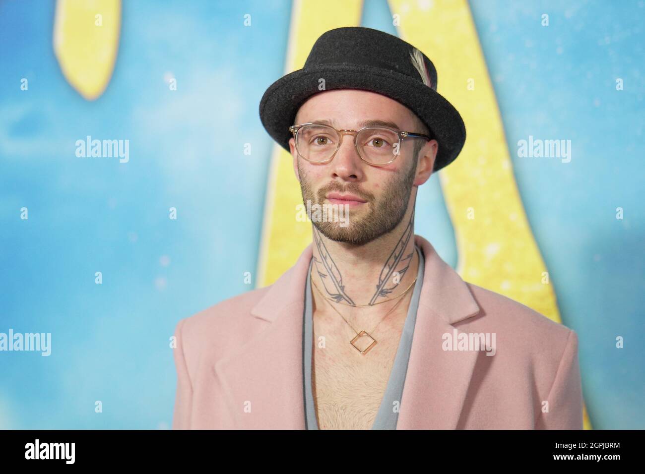 New York - NY - 20191216- CATS World Premiere -PICTURED: Corey Snide ...