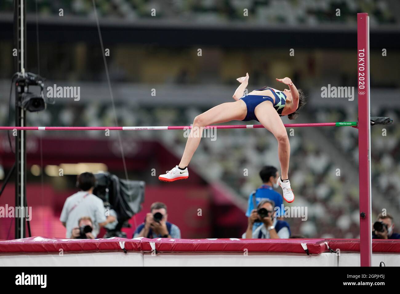 Mariya lasitskene high jump hi-res stock photography and images - Alamy