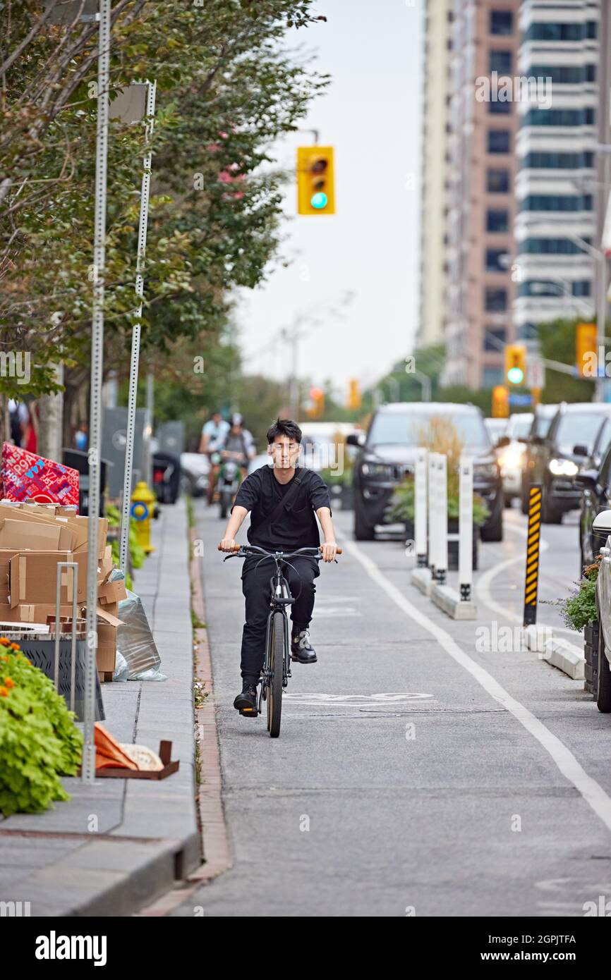 Toronto bike lanes hi-res stock photography and images - Alamy