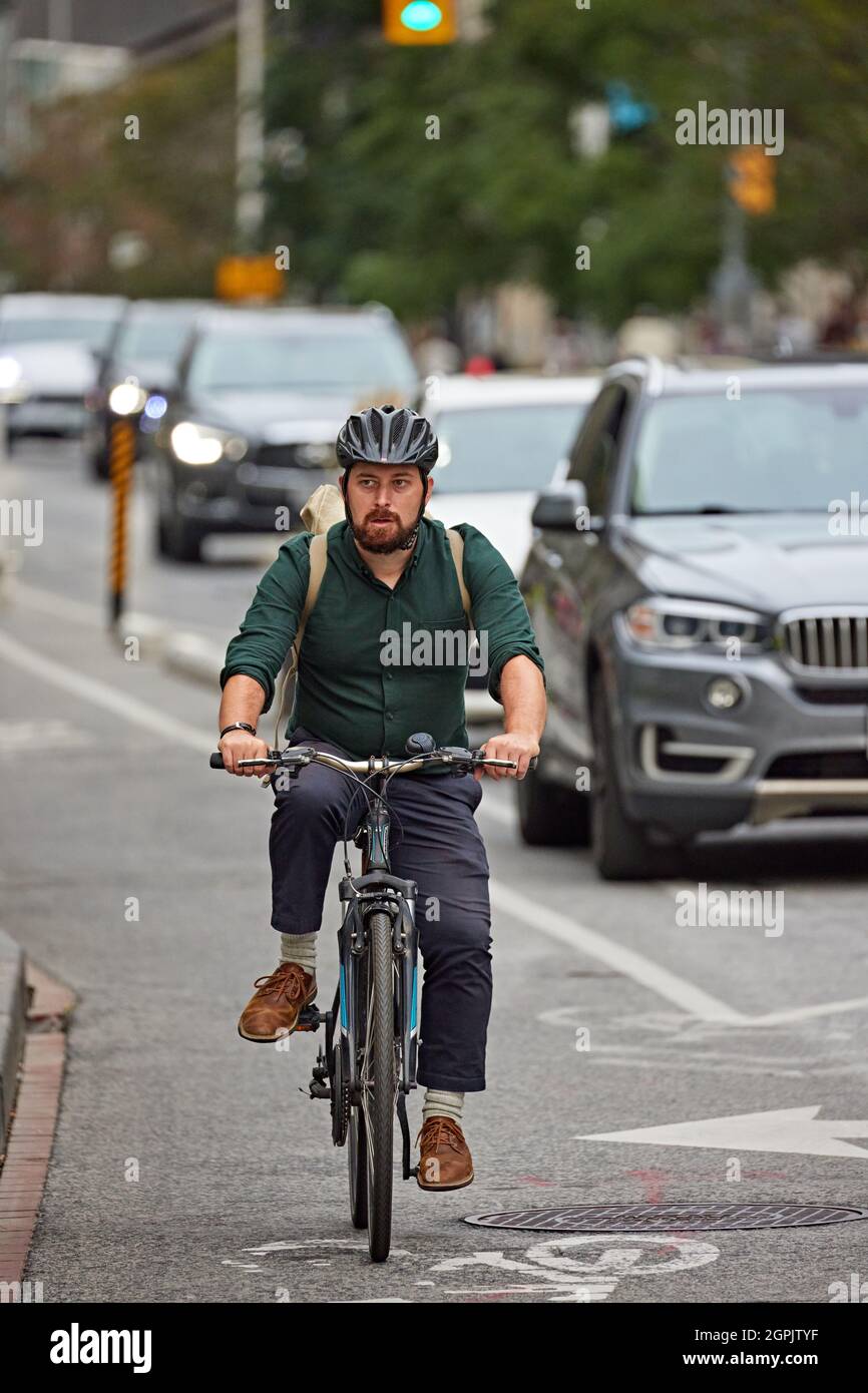 Toronto bike lanes hi-res stock photography and images - Alamy