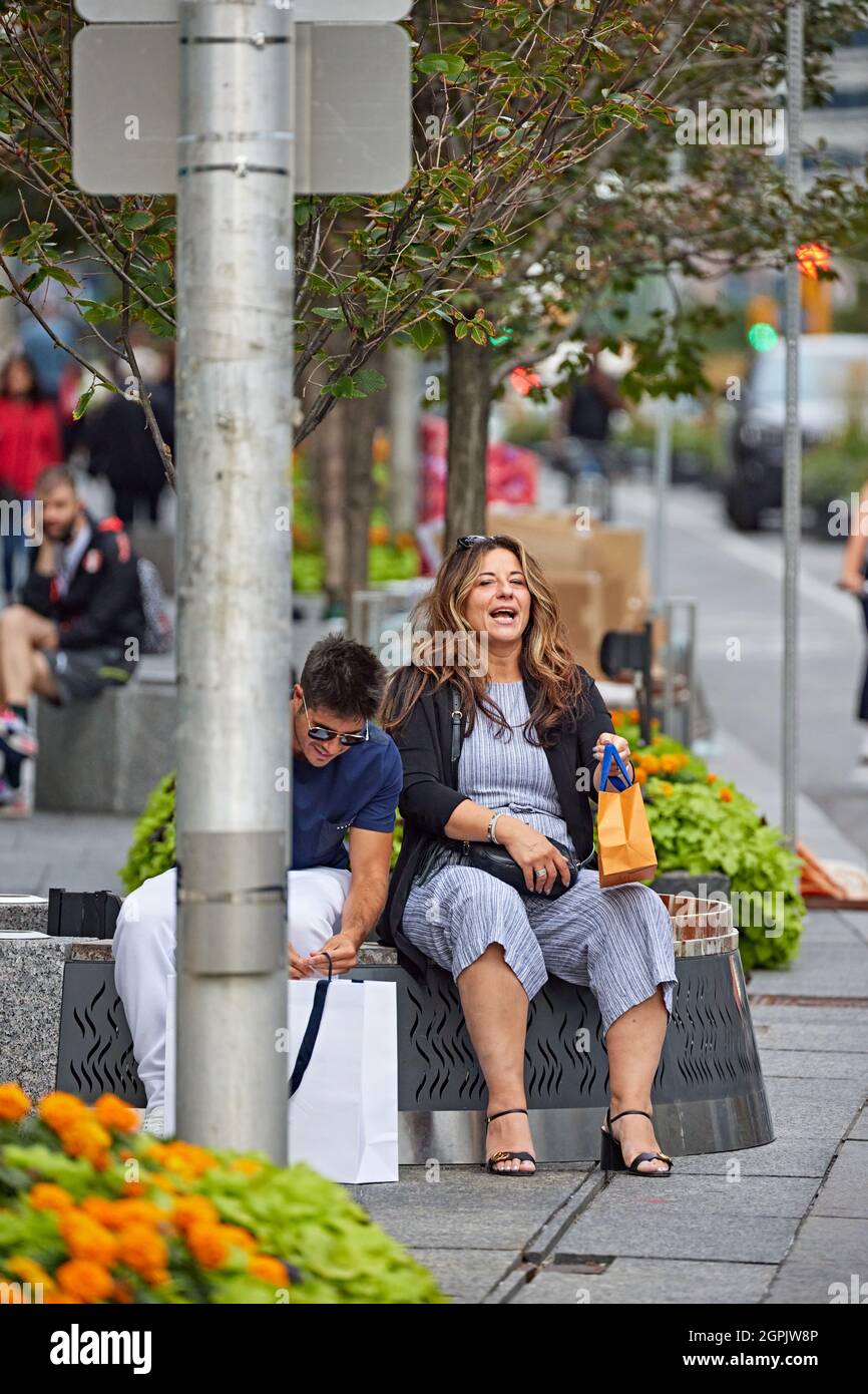 Toronto cyclists and pedestrians Stock Photo - Alamy