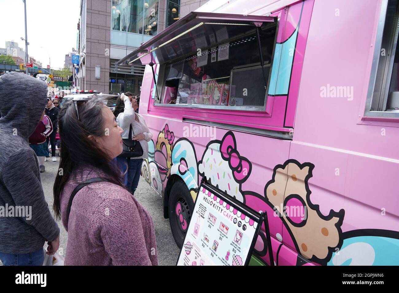 New York - NY - 20190427 The Hello Kitty Cafe Truck set up shop at The ...